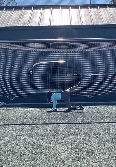 ¿Quién es Nikkole Teja? Ex jugadora de la Liga MX Femenil imita ...