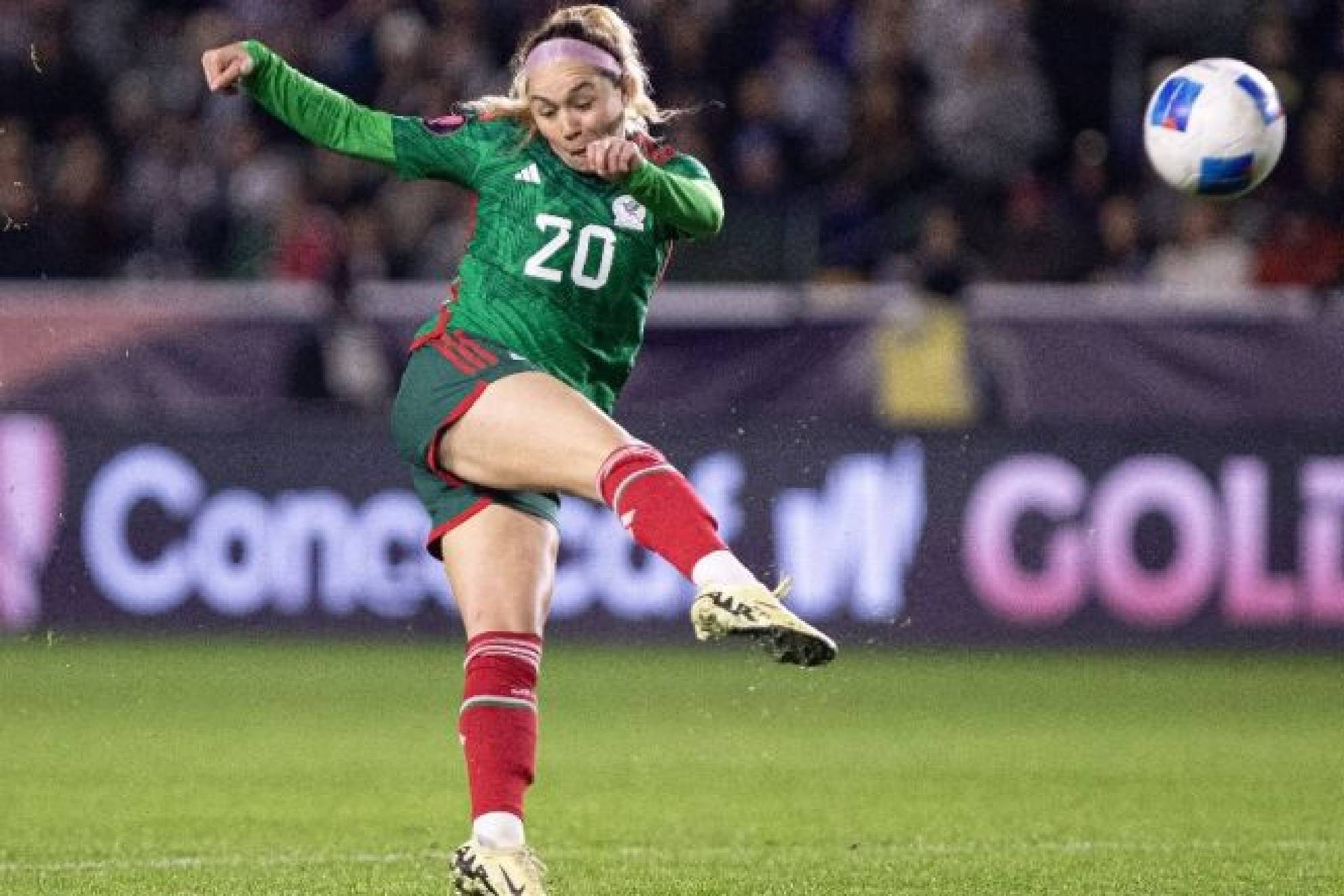 Mayra Pelayo, la futbolista que brilla con México Femenil en Copa Oro W ...