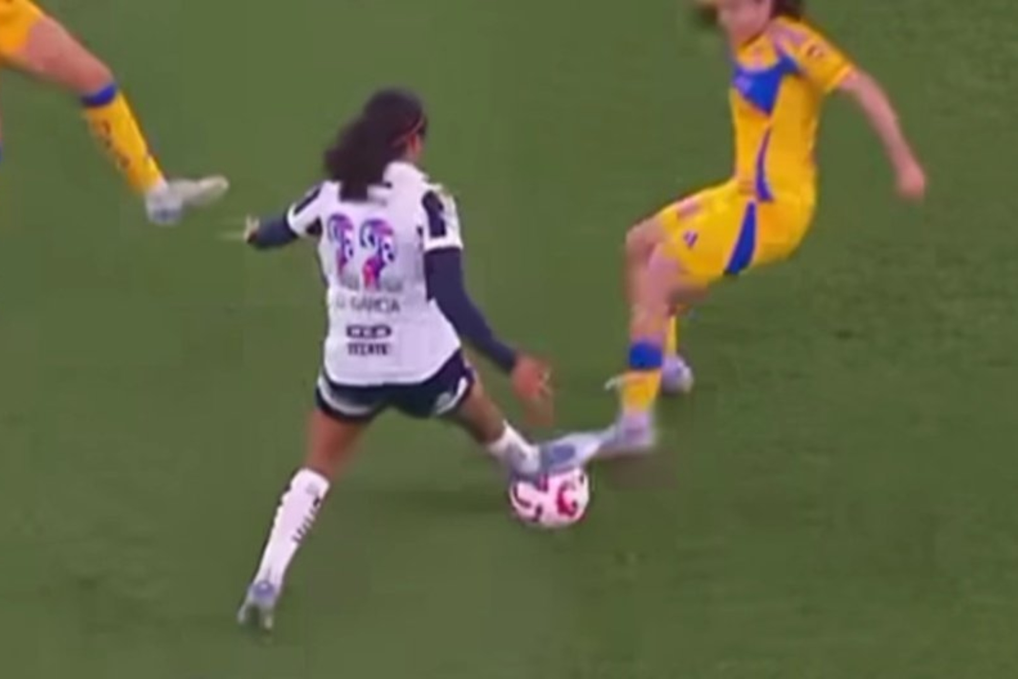 Tigres Femenil pide inhabilitación de dos jugadoras de Rayadas por las ...