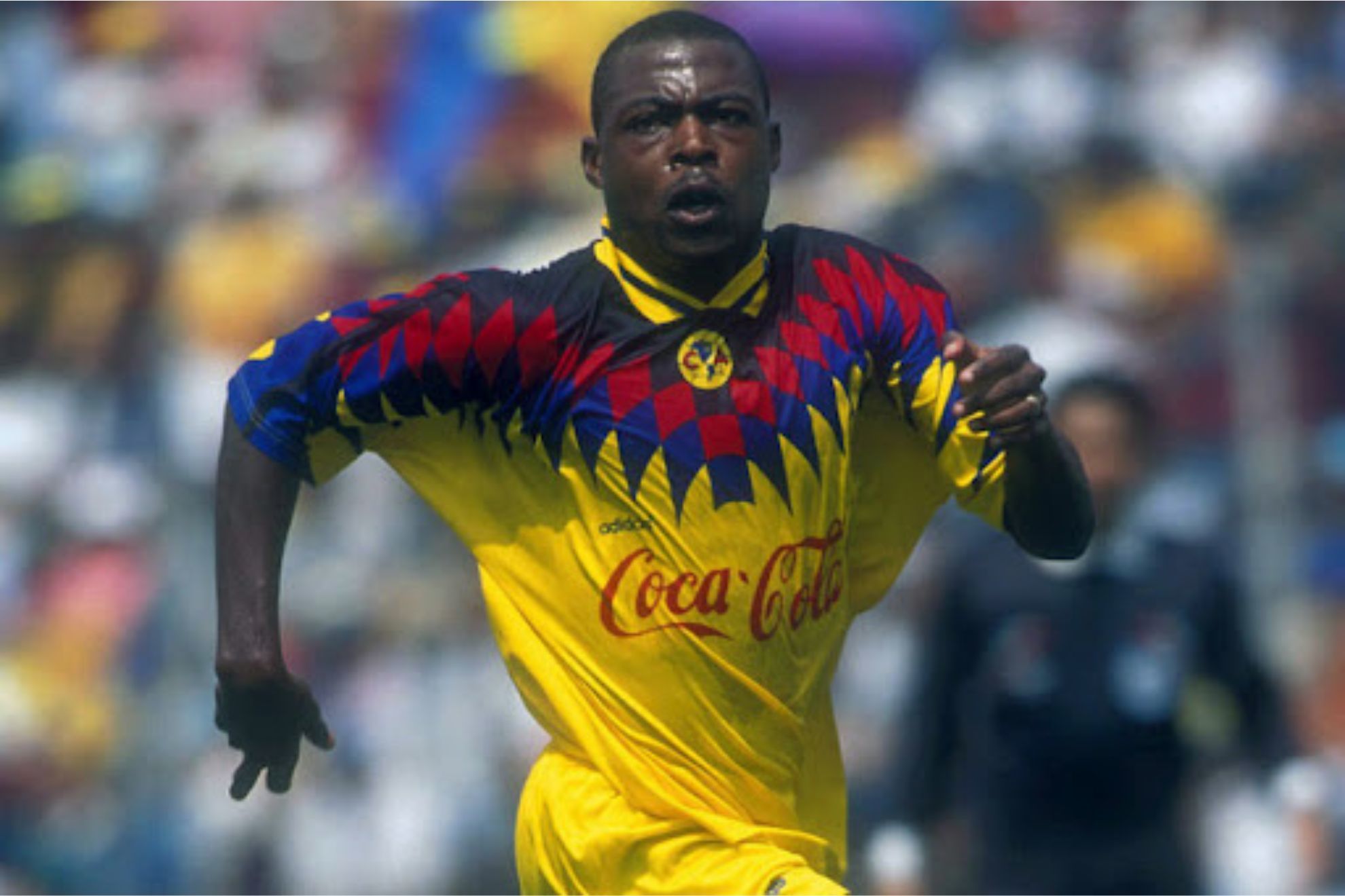 Liga MX 2025: América cambia jersey viejo por el nuevo: Mariana Treviño ...
