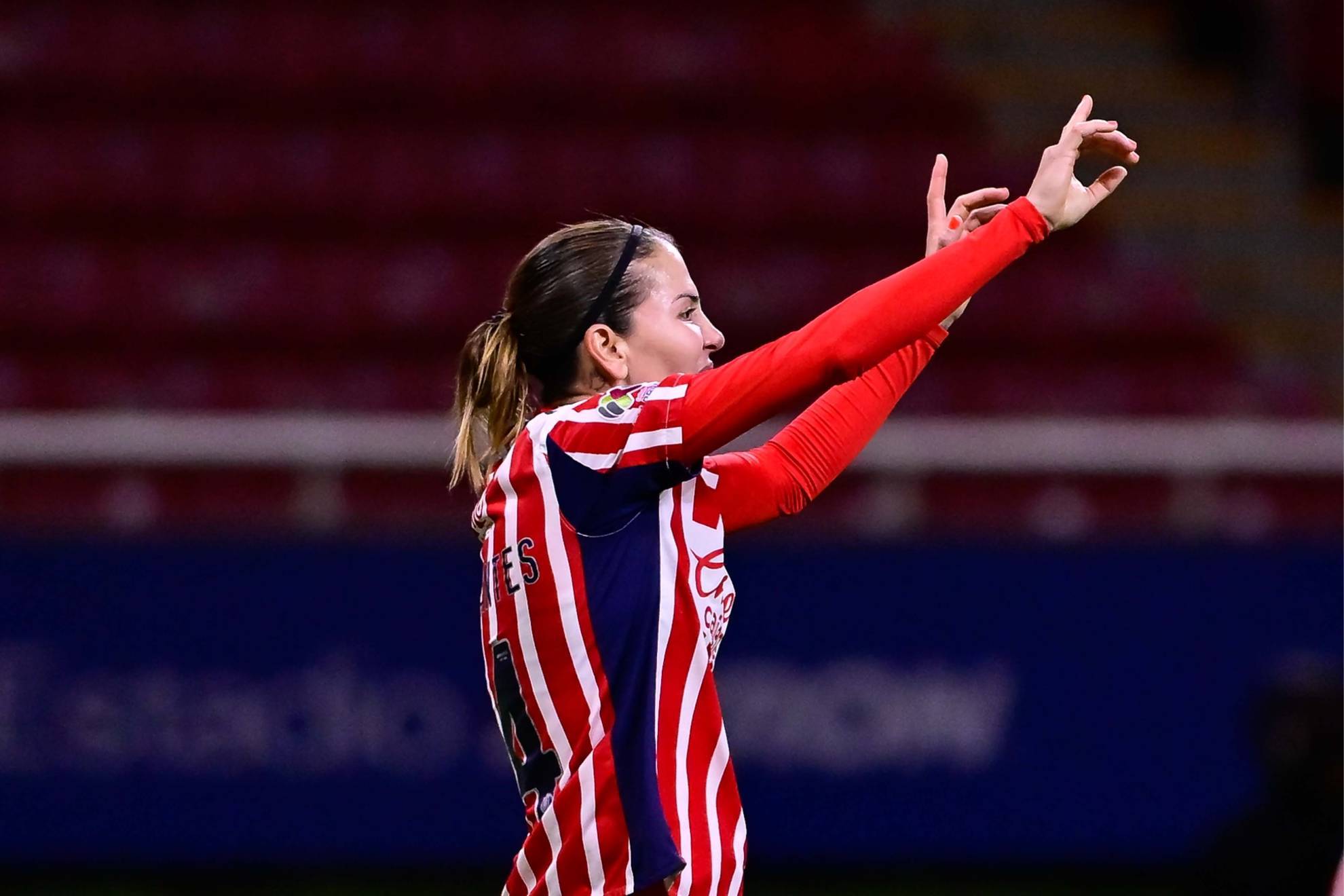Goles y Resumen Chivas vs Toluca: Licha Cervantes y Faustine Robert ...