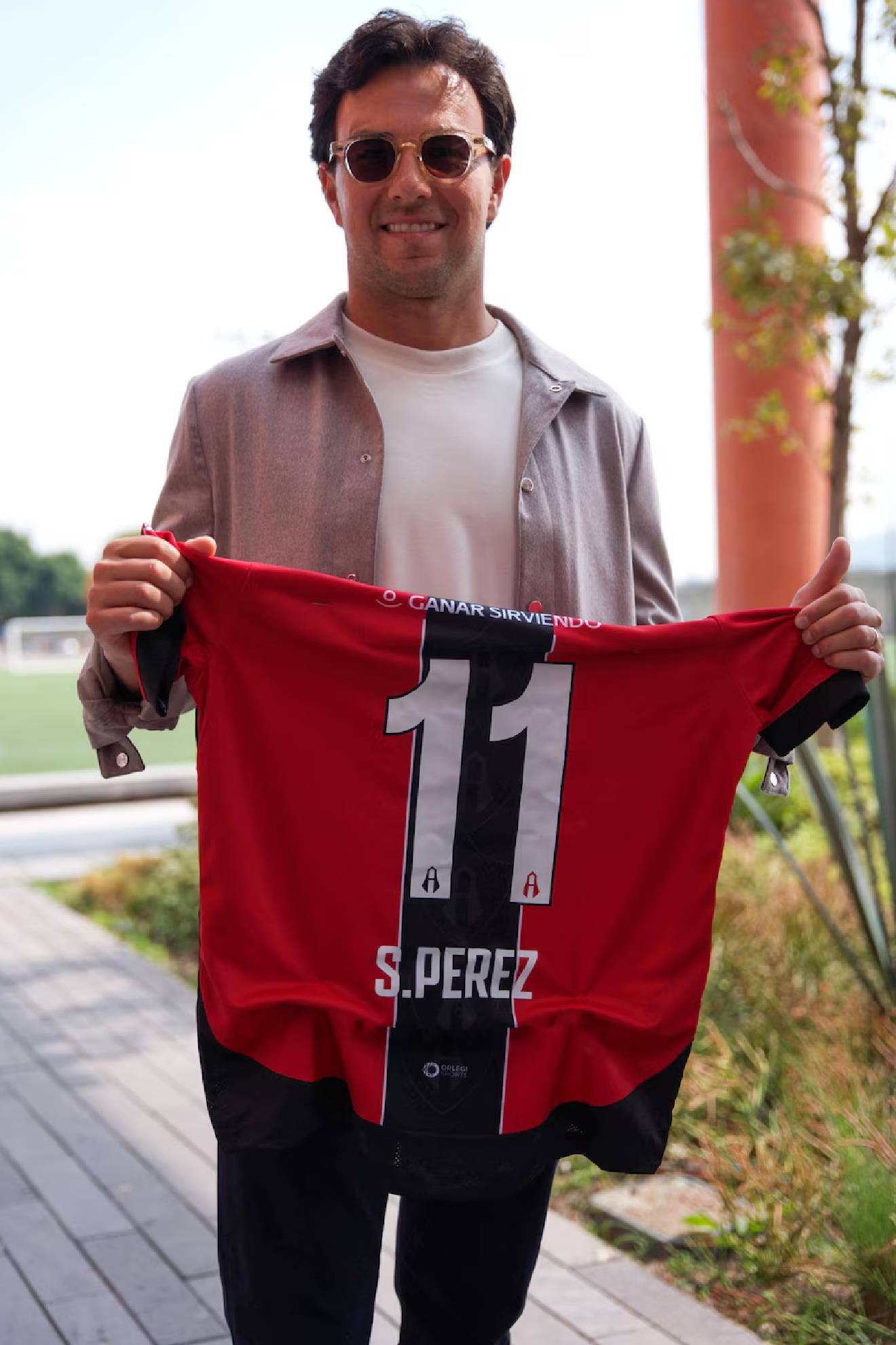 Liga MX 2025: ¿Y el América apá? Checo Pérez se presume con otra ...